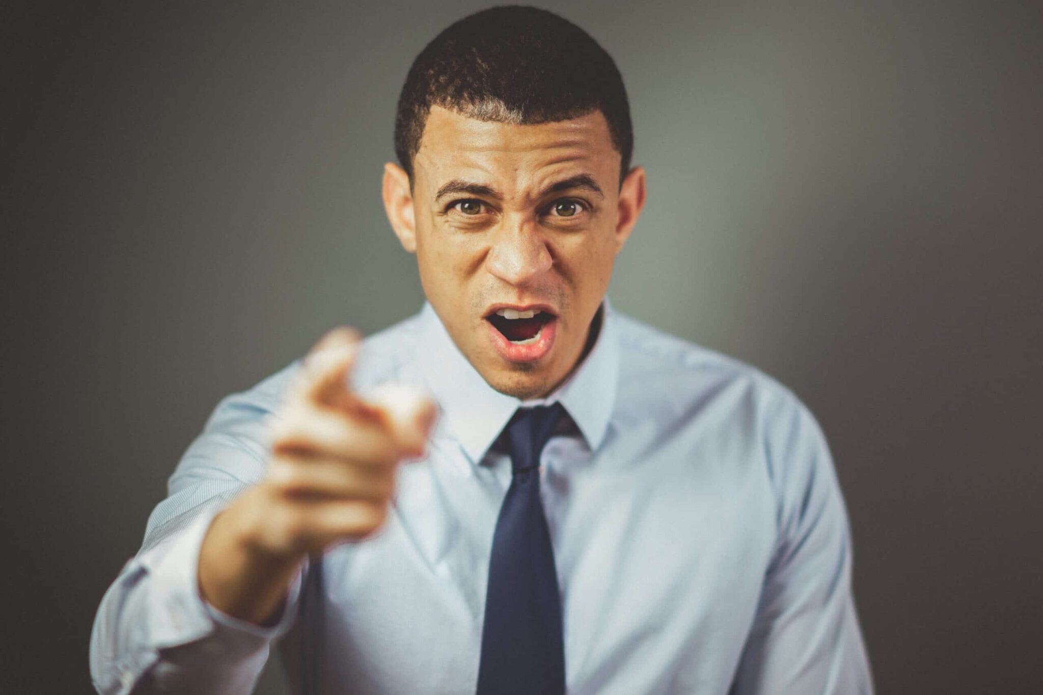 5 Common Mistakes Made by Bosses that Spook Employees - iDeal Hire